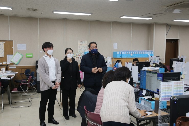 시사프리신문 도봉구의회 박진식 의장 ‘코로나 현장대응반 및 재택치료전담 Tf팀 격려 방문